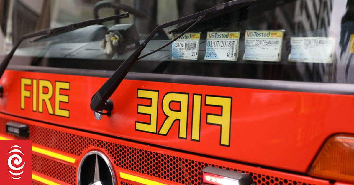 Buses catch fire in Dunedin | RNZ News