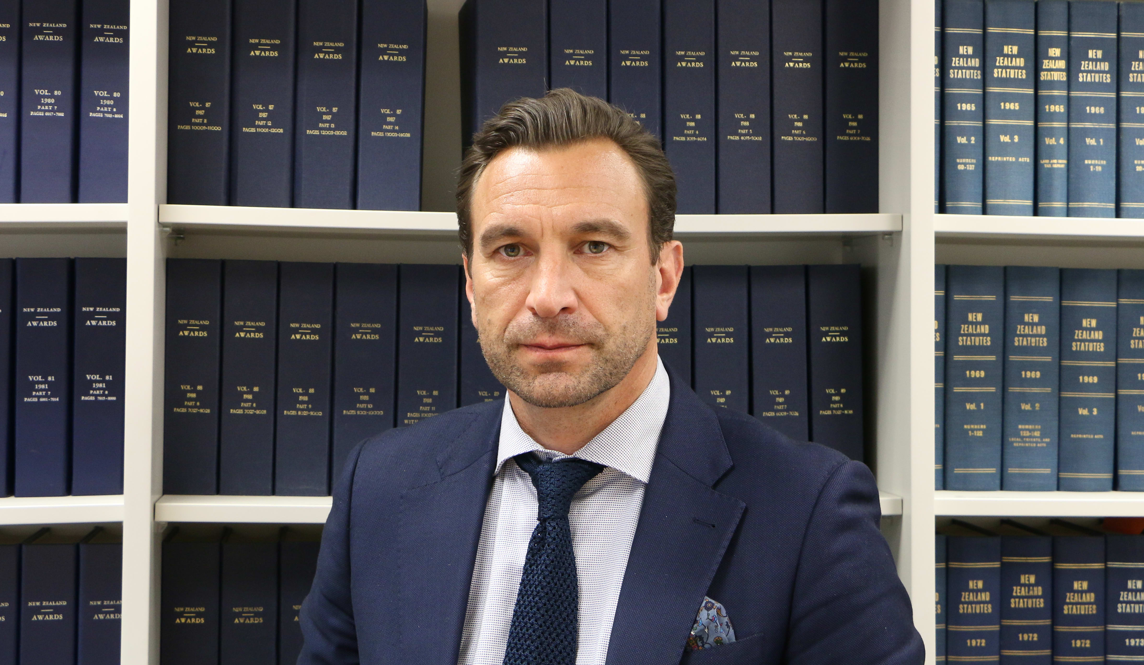 Ministerial diaries: Who influences those in power? | RNZ News