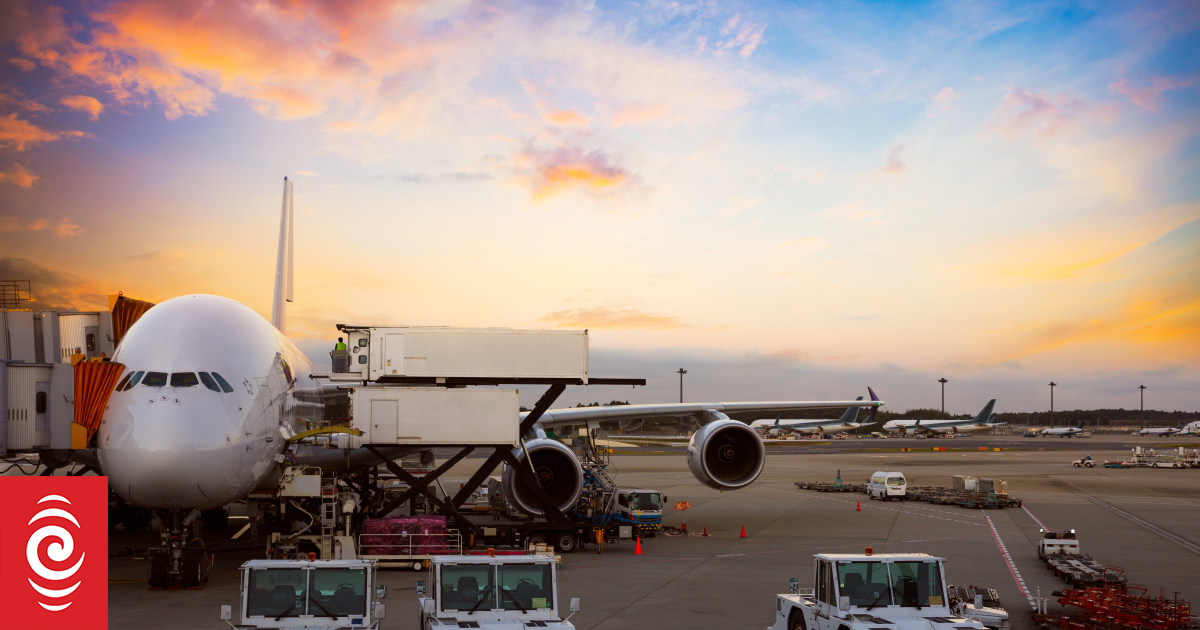 Uranium: Man arrested over find at Heathrow airport | RNZ News