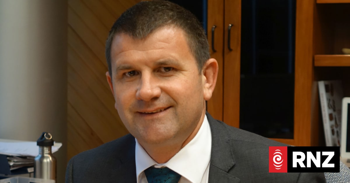 Doubts over New Plymouth mayor's future as he rules out three waters ...