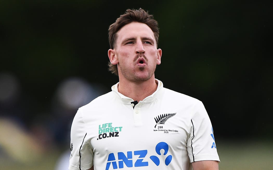Cricket: Nathan Smith snares fastest five-wicket haul in Black Caps ...
