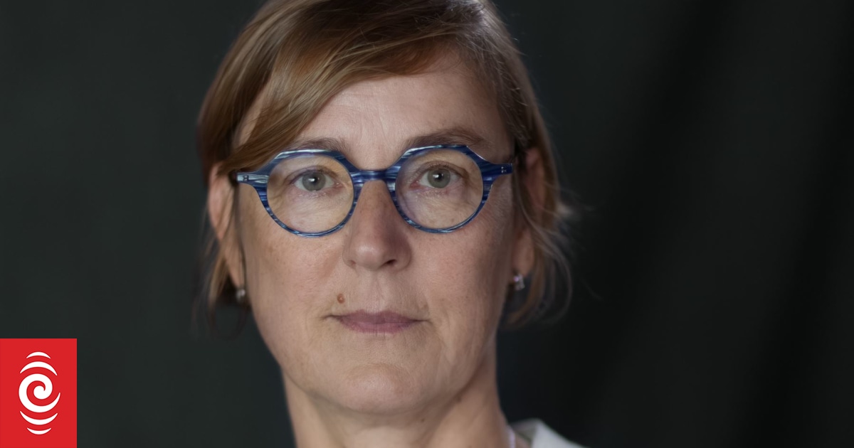 From paper to platform - media's online dependence | RNZ