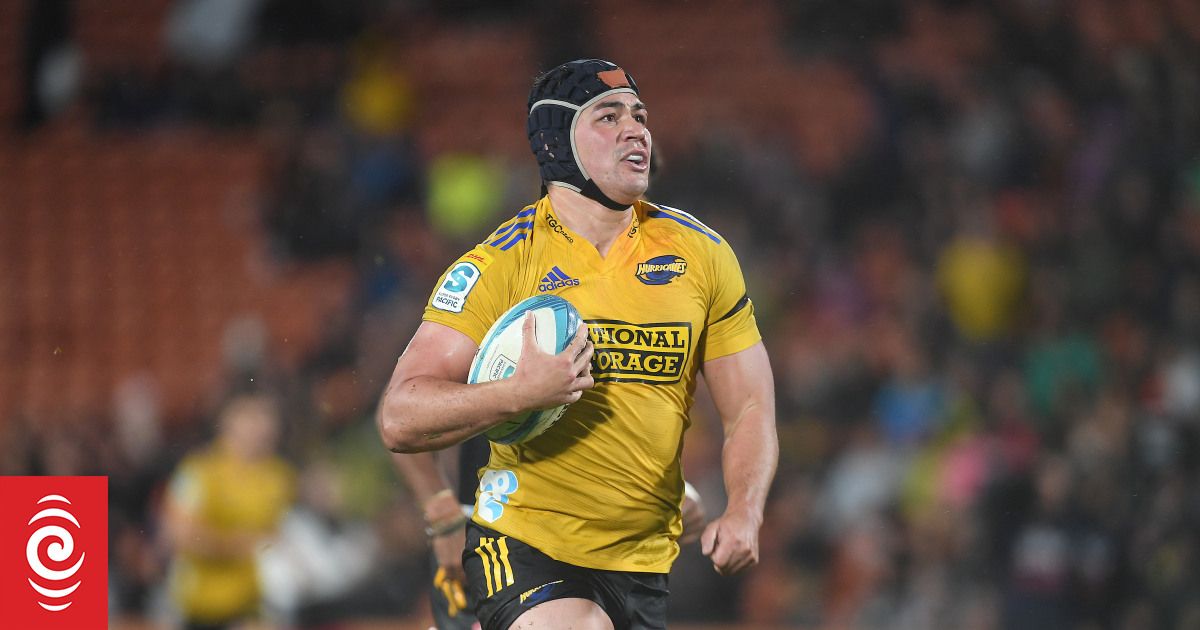 Brumbies beat Hurricanes in Super Rugby Pacific quarter-final | RNZ News