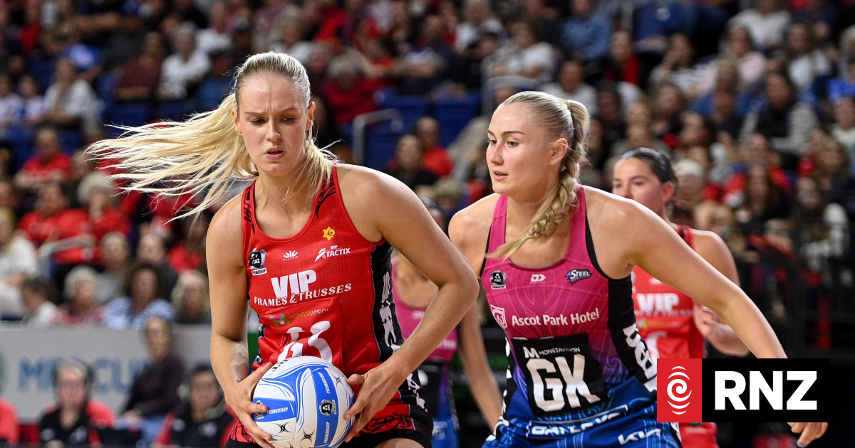 Netball: New look Tactix open season with big win over Steel | RNZ News