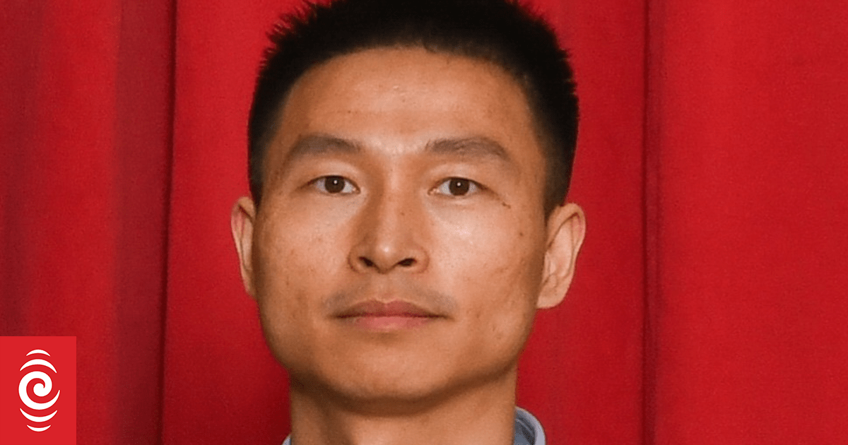 Much-loved teacher at Auckland's Takapuna Grammar School dies after ...