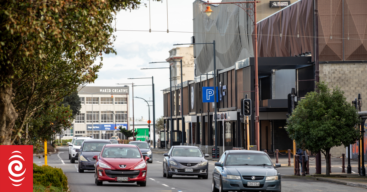 Invercargill mayoral candidates pitch back to basics approach ahead of ...