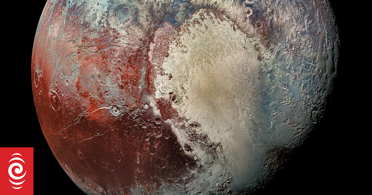 Nasa discovers methane ice dunes on Pluto | RNZ News