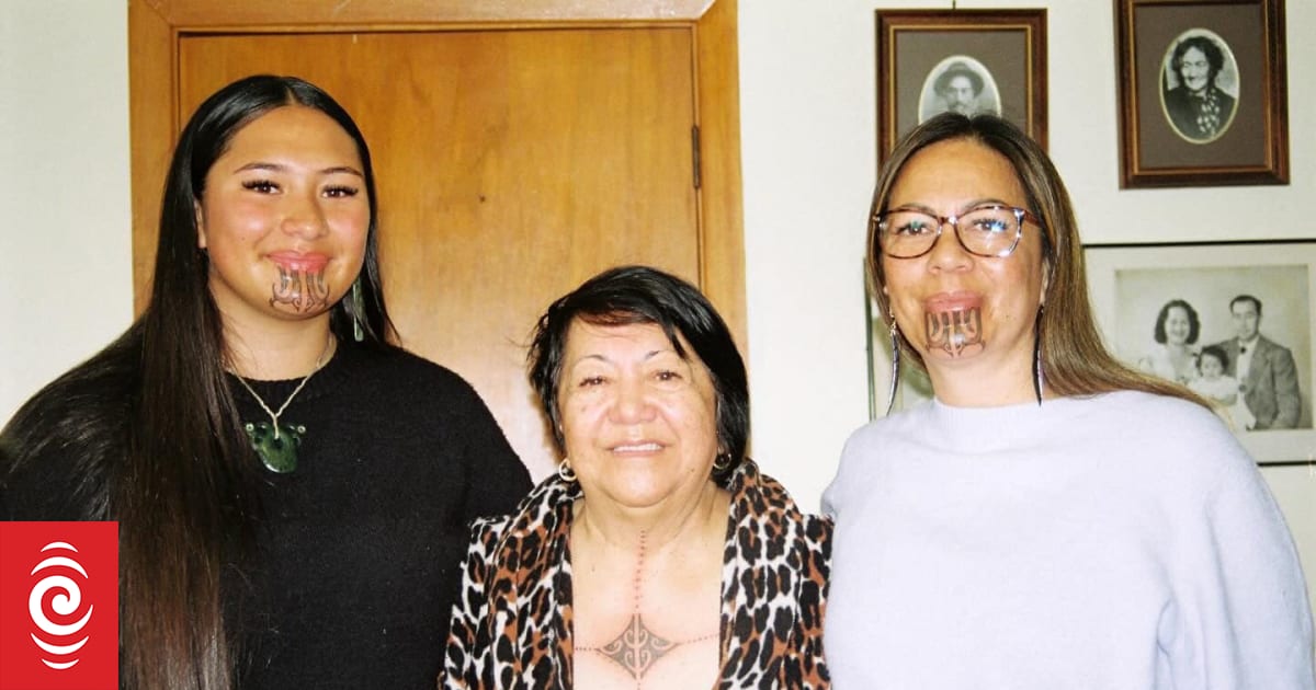 Three generations united in moko: a journey toward 'completeness' | RNZ