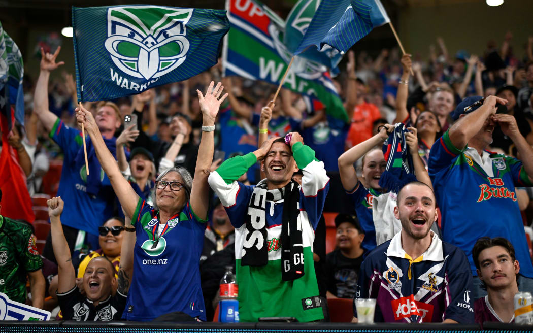 Warriors fans in Brisbane a 'wild swirling outpouring of energy' for ...