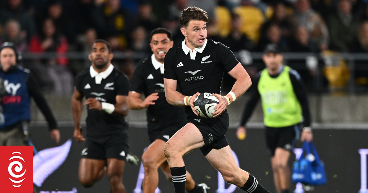 All Blacks v Australia: Beauden Barrett back, Damian McKenzie benched ...