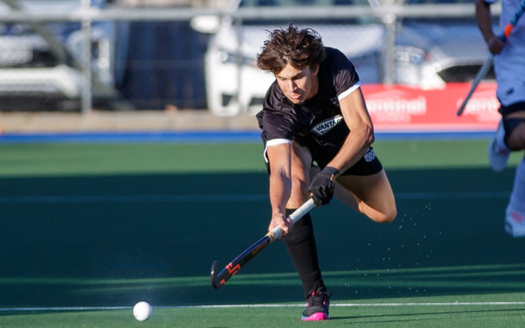 Olympic dream over for Black Sticks women; Men still on track | RNZ News