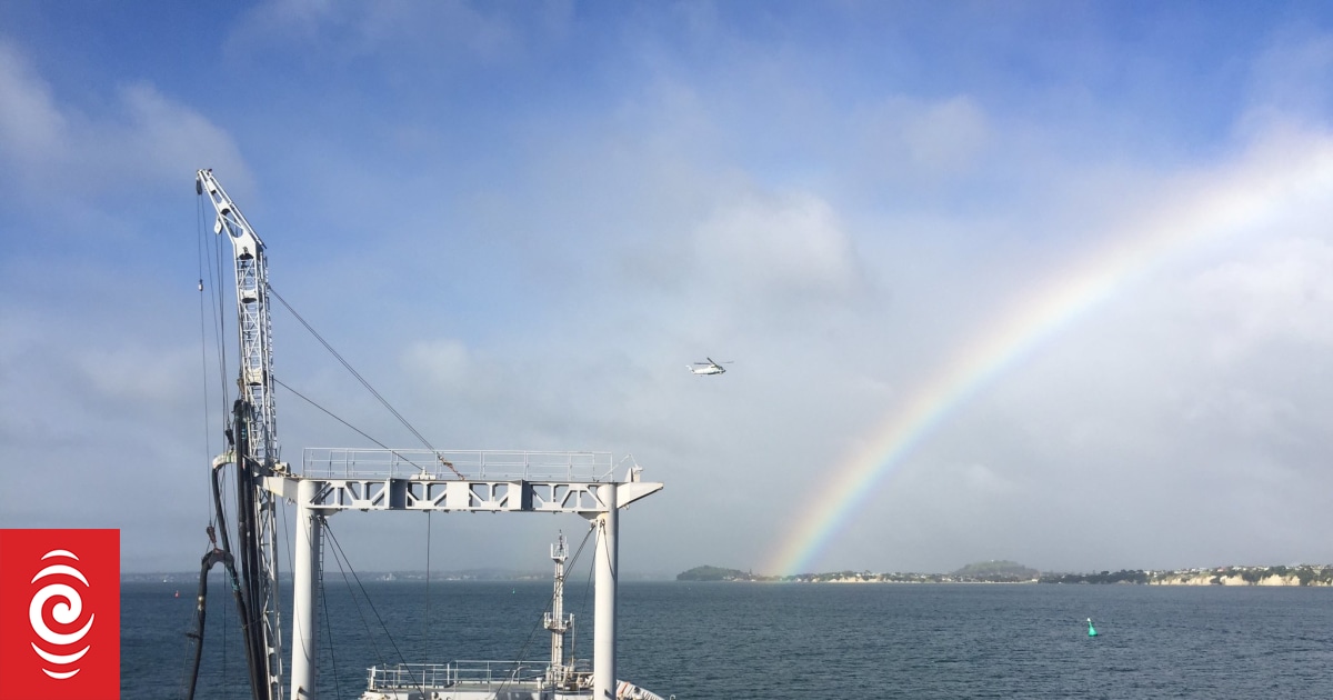 Navy to be without tanker for two years | RNZ News