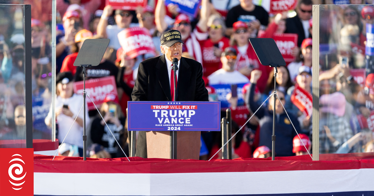 US election : Shock Iowa poll raises possibility of upset in final days ...