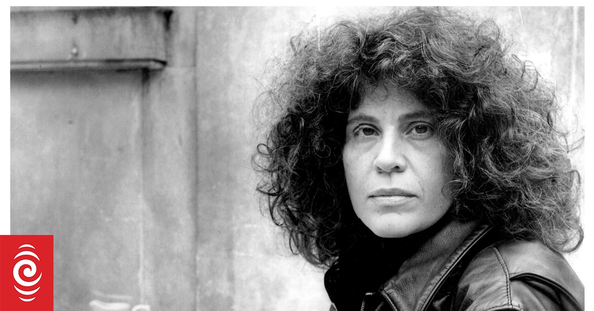 Anne Michaels on her new novel Held | RNZ