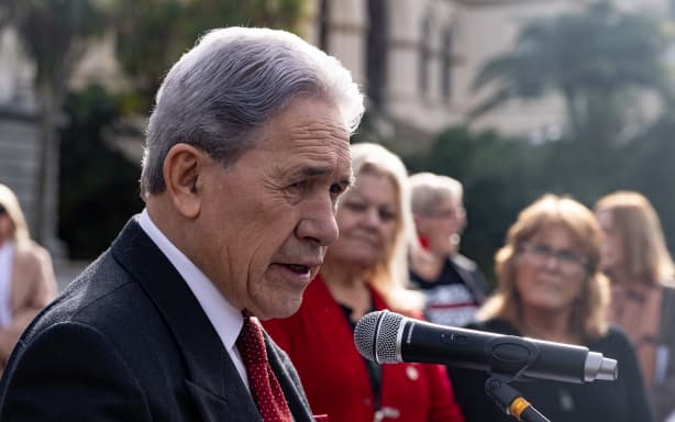 Pike River families rally against overhaul of workplace safety laws | RNZ