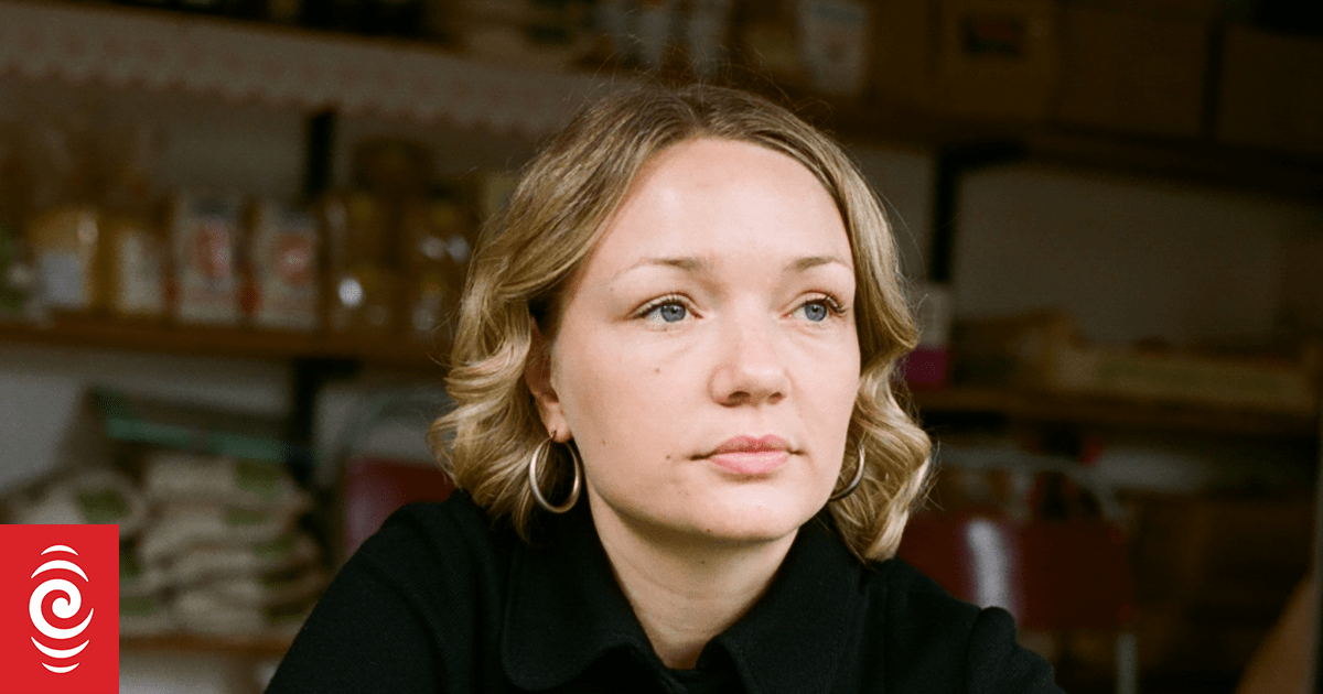 London based NZ Author Eva Wyles On Crafting A Short Story Collection | RNZ