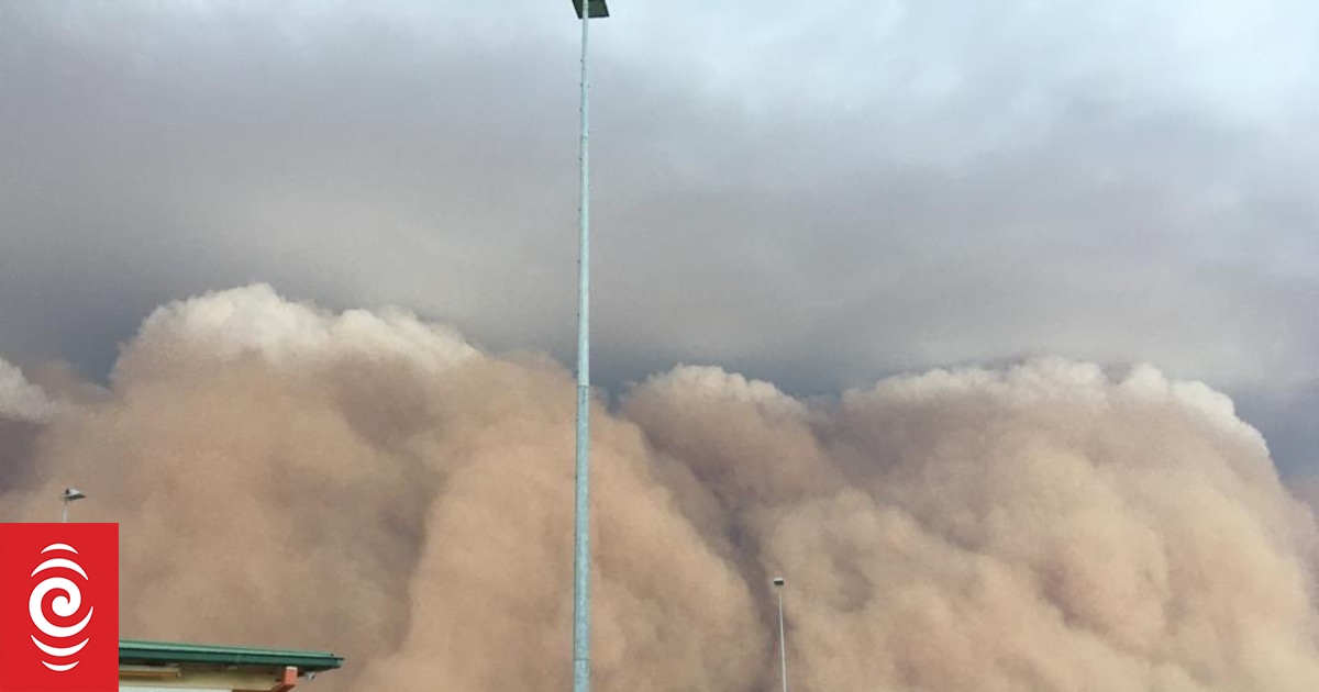 Giant dust storm, hailstones hit two fire-ravaged states in Australia ...