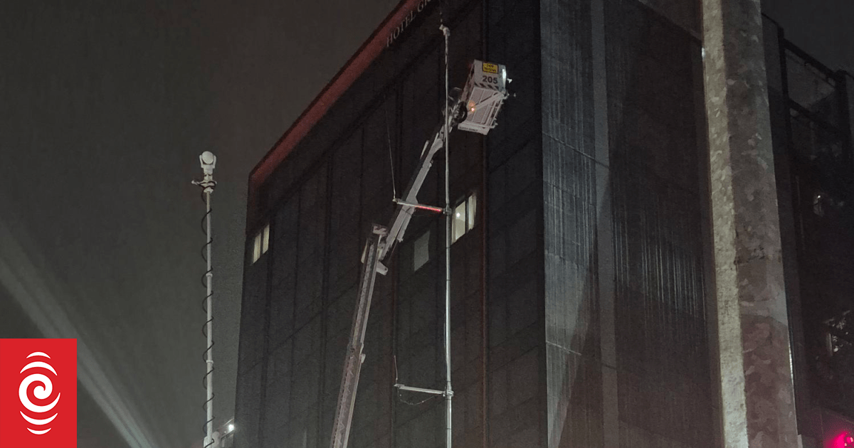 Auckland Hotel Grand Chancellor evacuated following fire | RNZ News