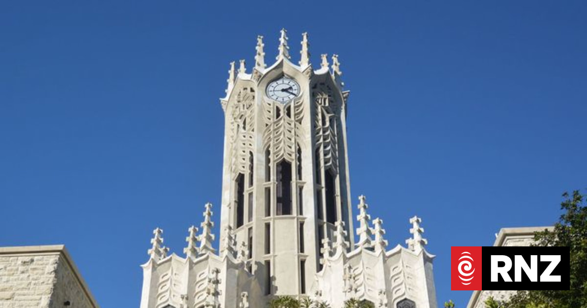 Auckland Uni staff to strike over pay scales | RNZ