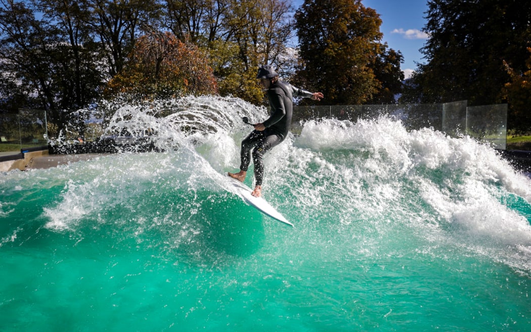 No ocean? No problem - Surf's up for inland Otago wave catchers | RNZ
