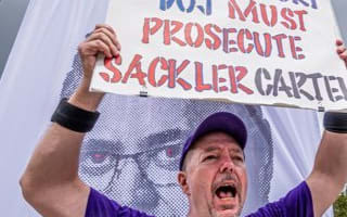 Ed Bisch fighting pharmaceutical companies for justice | RNZ