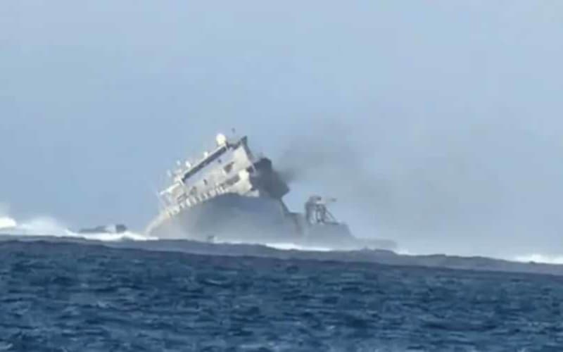 NZ Navy ship runs aground off Samoa, catches fire and sinks | RNZ