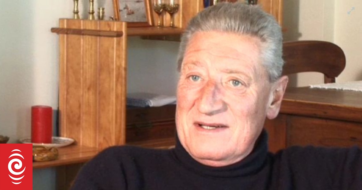 NZ comedian Jon Gadsby remembered | RNZ News