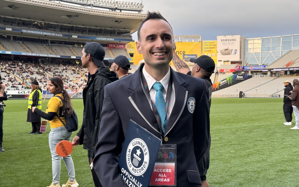 In pictures: Thousands smash world's largest haka record | RNZ News