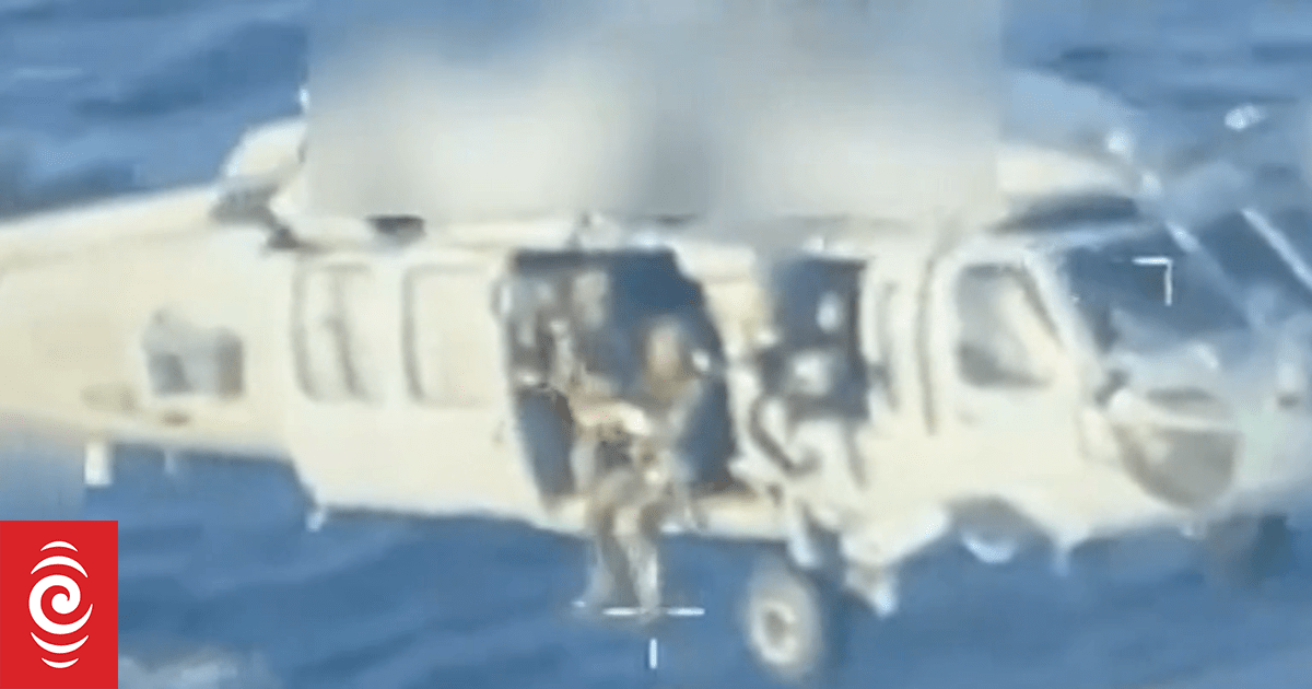 Dramatic video shows US troops seizing oil tanker near Venezuela | RNZ News