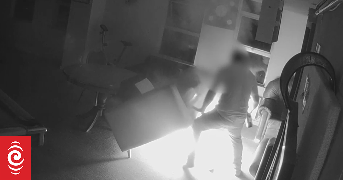 Loafers Lodge resident put out couch fire shortly before fatal blaze ...