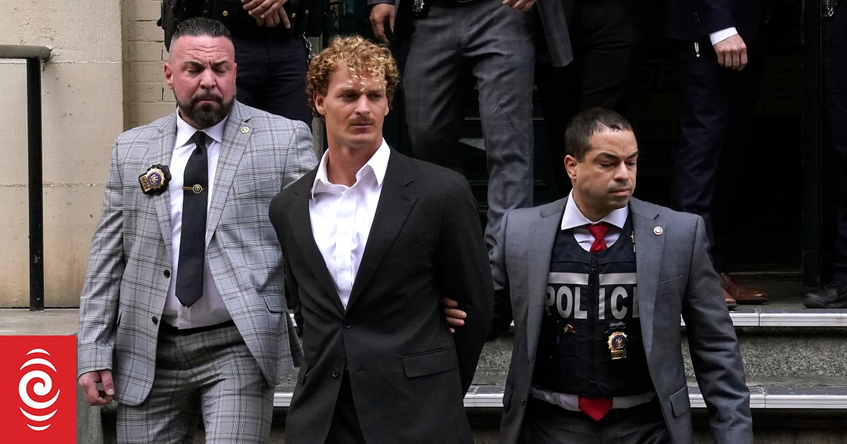 Former US Marine charged with manslaughter in NYC subway choking death ...