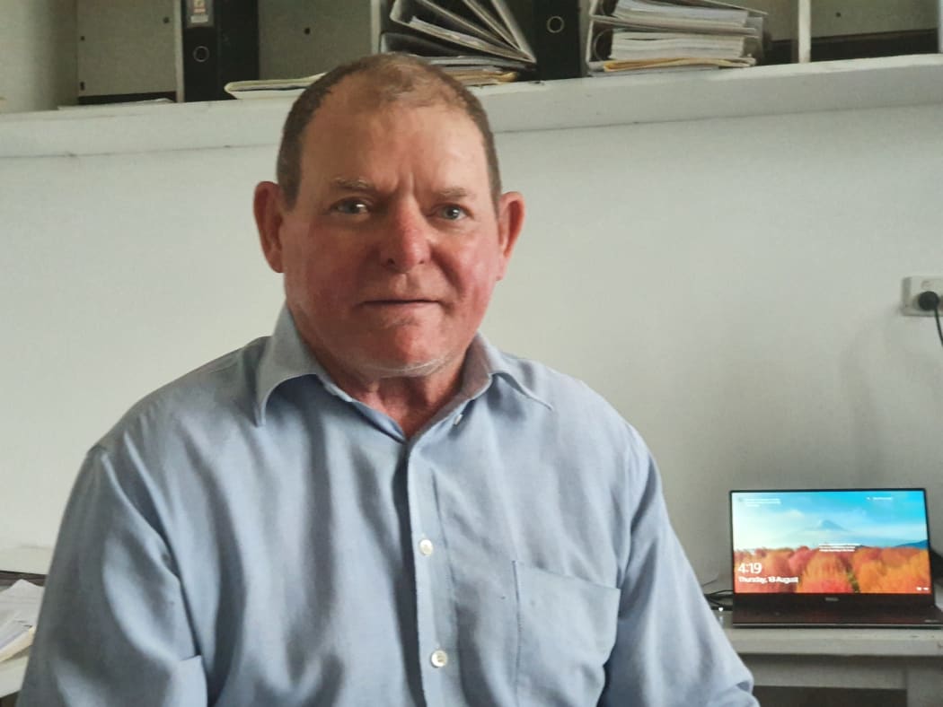 Vanuatu chicken farmer challenges visa denial over gun | RNZ News