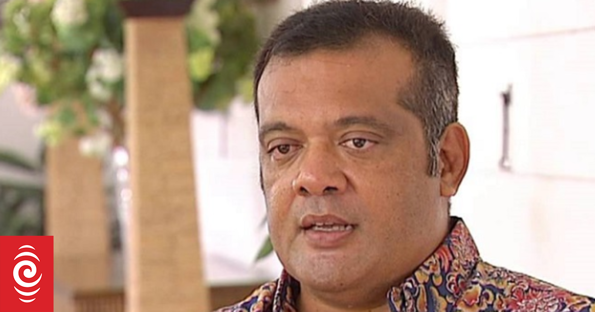 High chief risks arrest by attending Great Council meeting in Fiji ...