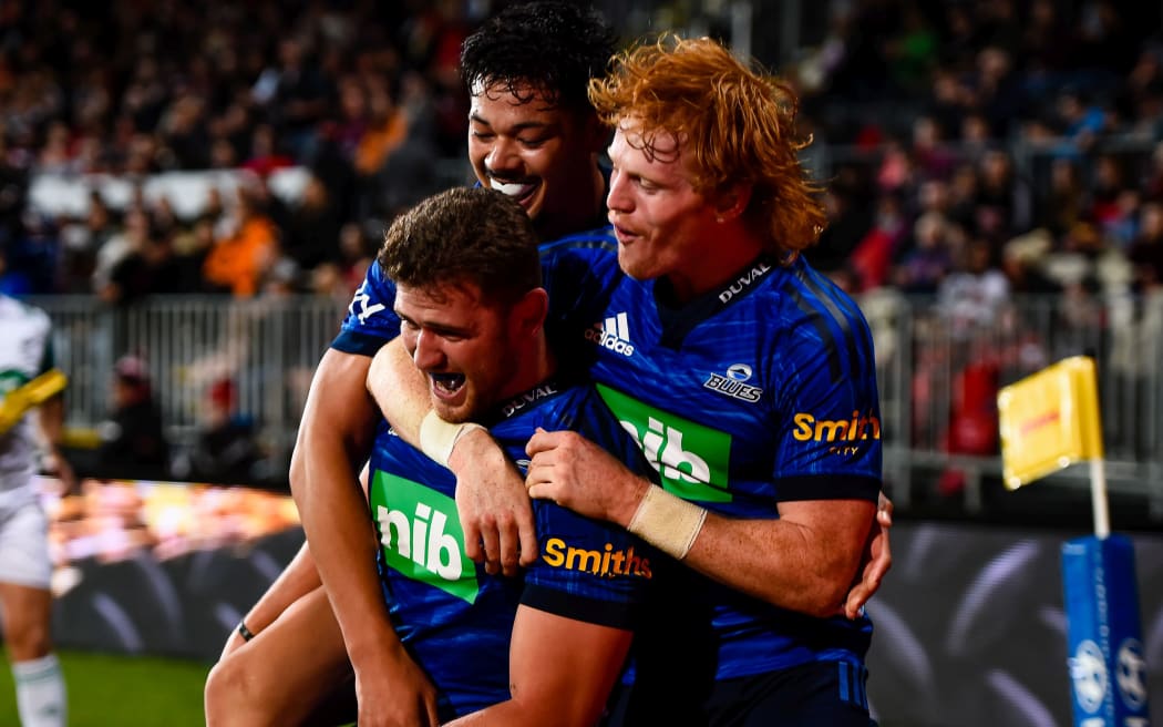 Blues hang on to beat Crusaders | RNZ News