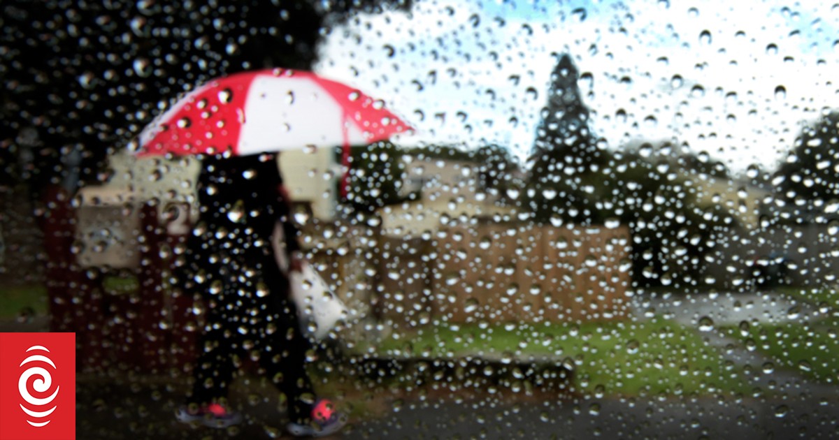 Snow, wind and rain to hit some regions | RNZ News