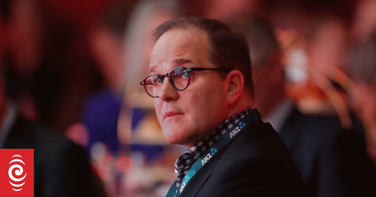 Ex-cabinet minister Simon Power to replace Kevin Kenrick at TVNZ | RNZ News