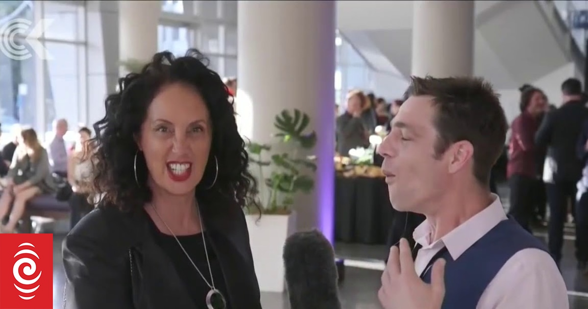 Alex Behan talks to Moana Maniapoto - APRA Silver Scrolls | RNZ