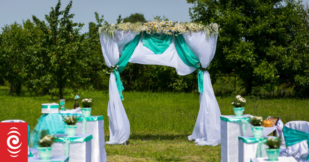 Expert feature: Wedding planning | RNZ
