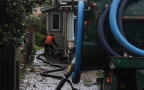 As it happened: Waves up to 11 metres hit Wellington's coast, state of ...