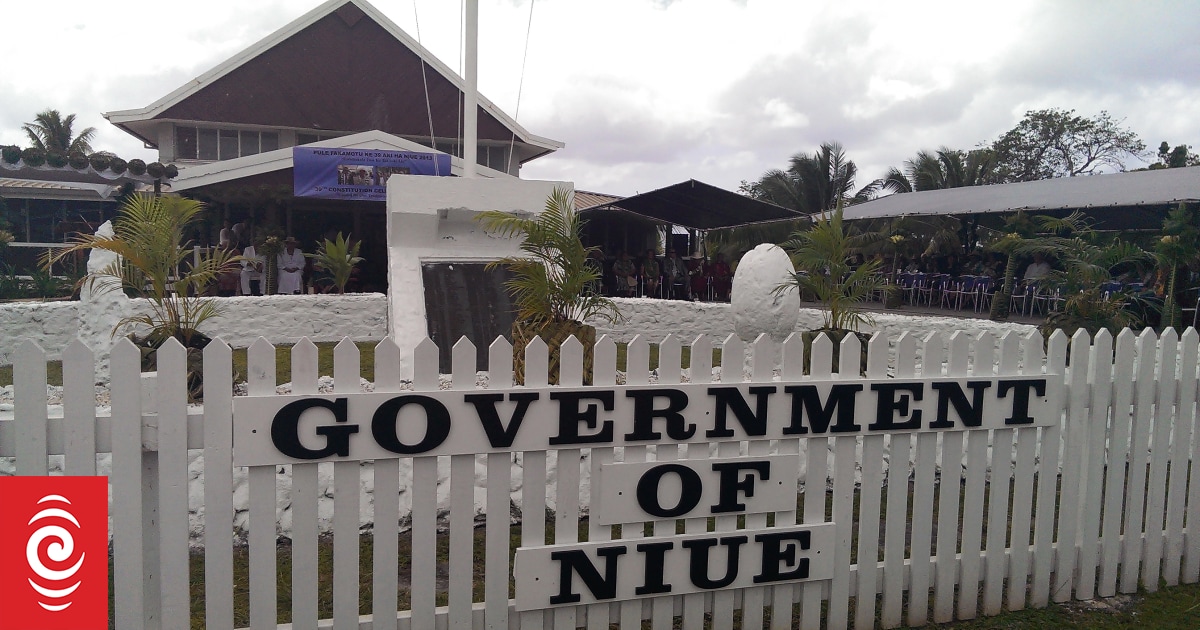 Niue Parliament passes constitutional amendments on first reading | RNZ News