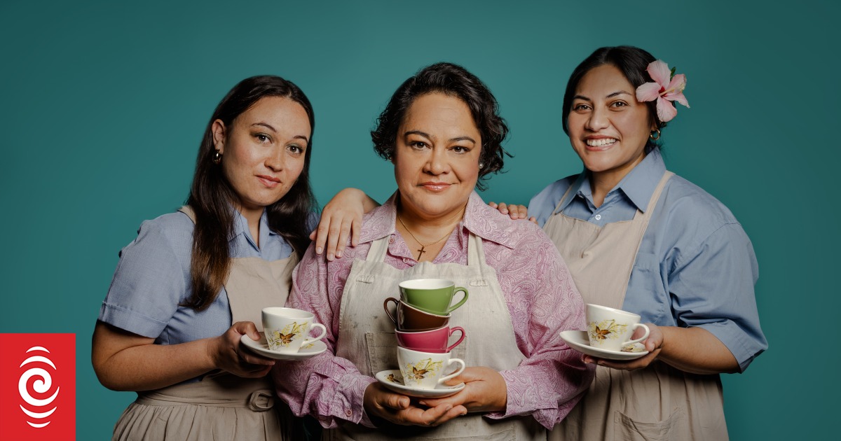 The hands behind iconic Crown Lynn hit the stage | RNZ