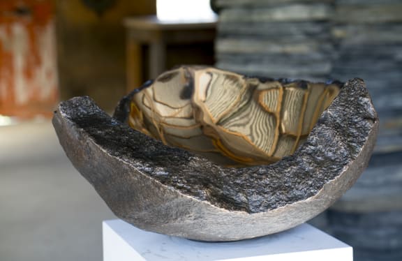 Sculptor Shane Woolridge inspired by stone | RNZ