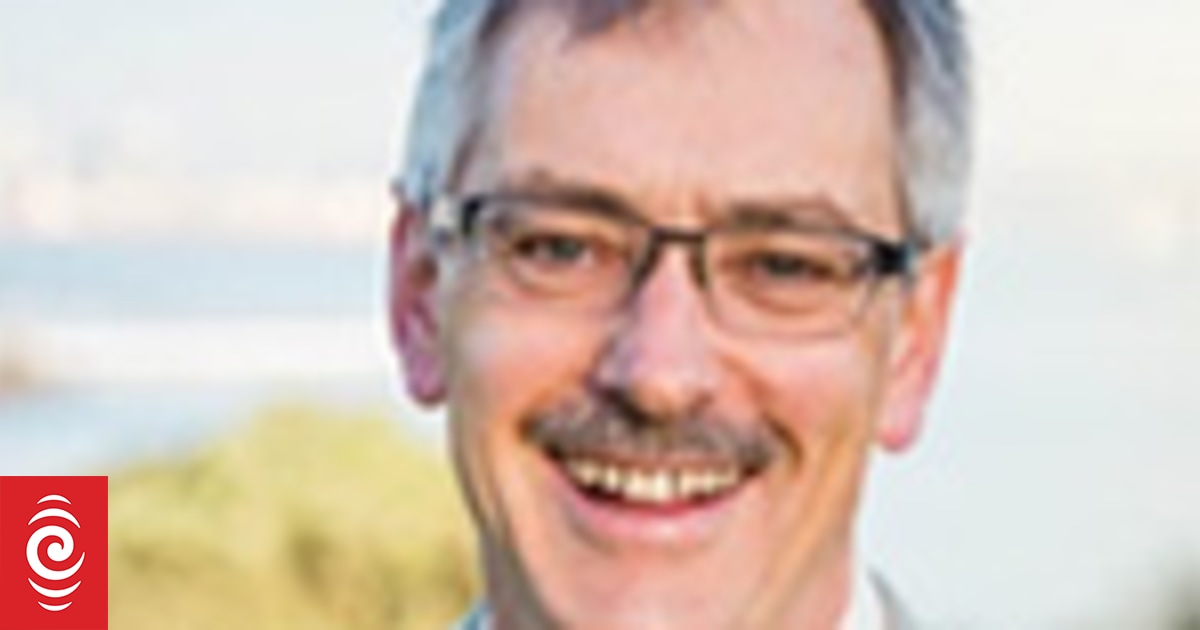 Business commentator Rod Oram | RNZ