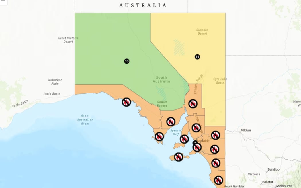 Total fire ban declared for parts of Australia as heatwave hits | RNZ News