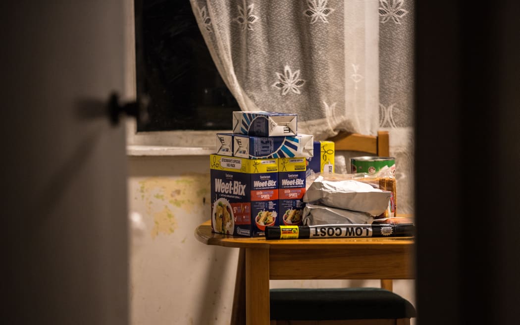 Child poverty: More families going without household essentials | RNZ News