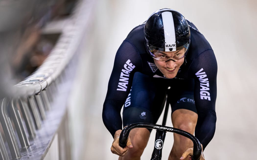 NZ's most successful track cyclist parks his bike | RNZ News