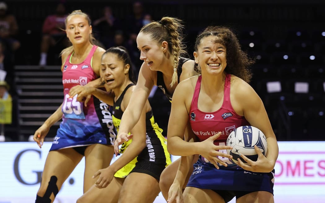 Steel score comeback victory over Pulse | RNZ News