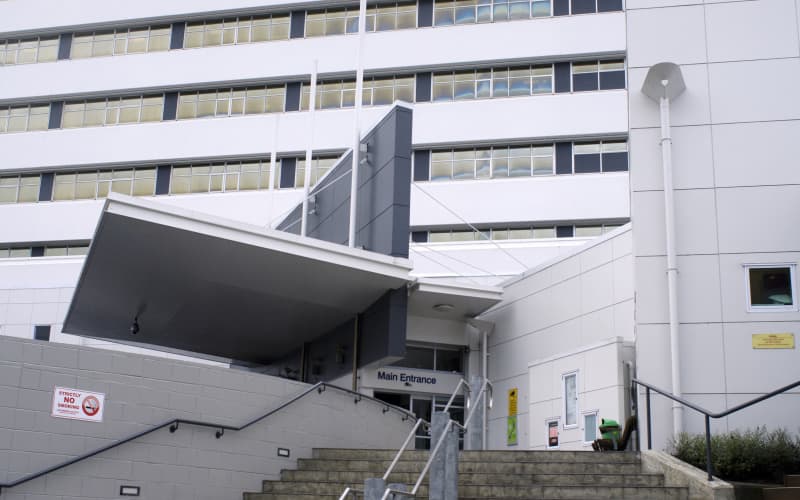 Major power outage hits Auckland's North Shore Hospital | RNZ