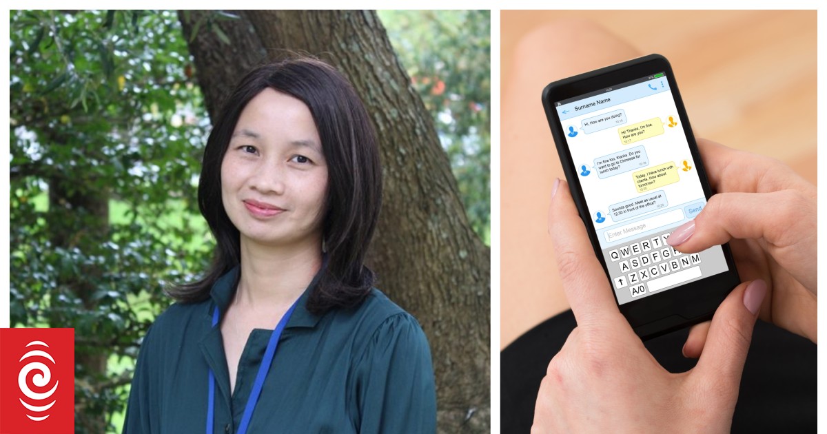 SMS SOS: Text message parenting advice | RNZ