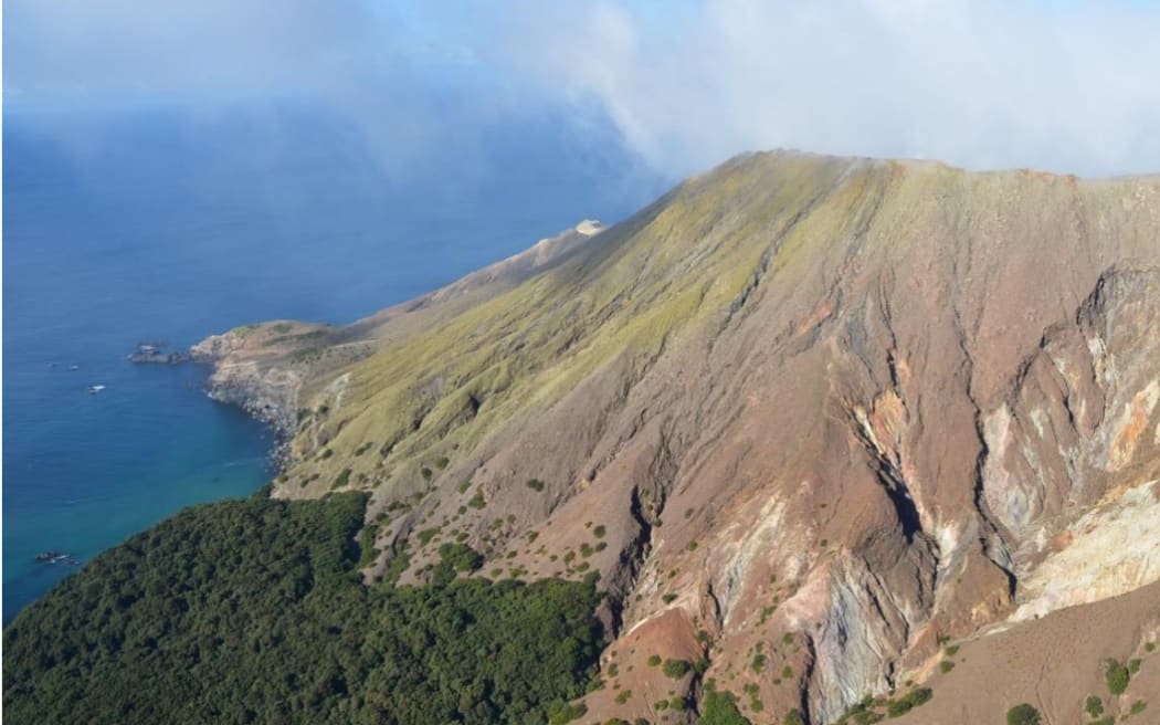 Whakaari/ White Island volcano alert level raised after another 'minor ...